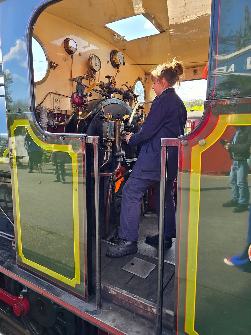 A fresh look at women in the rail Industry | Rail Industry Connect ...